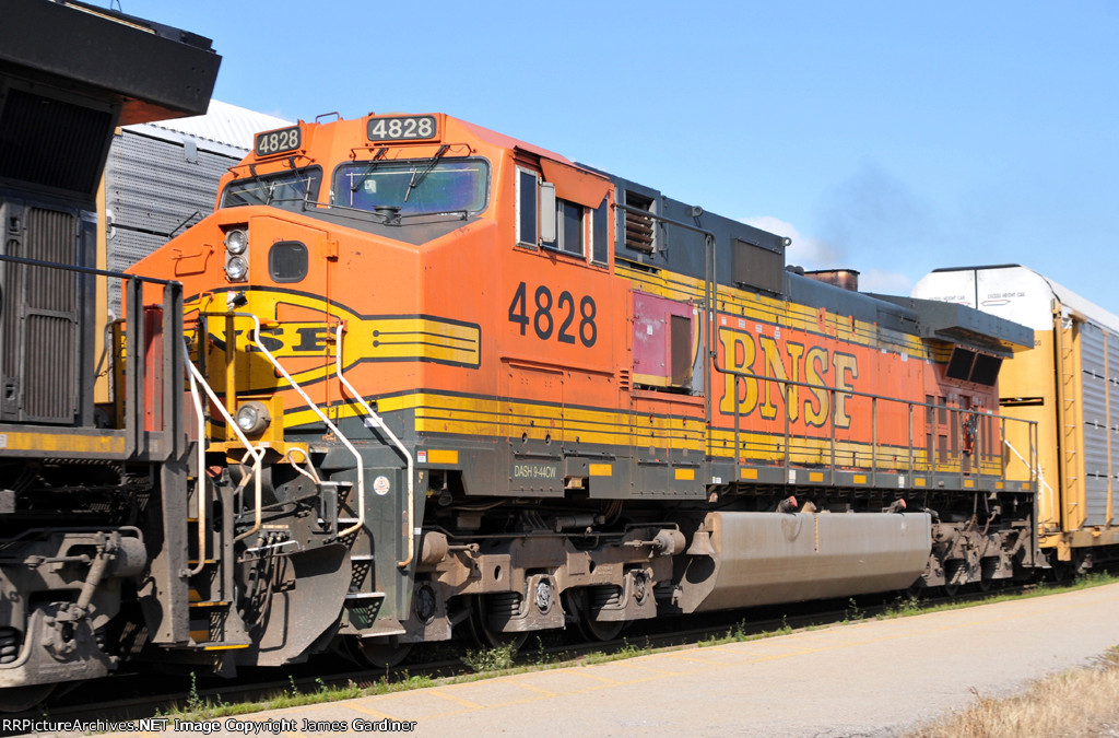 BNSF 4828